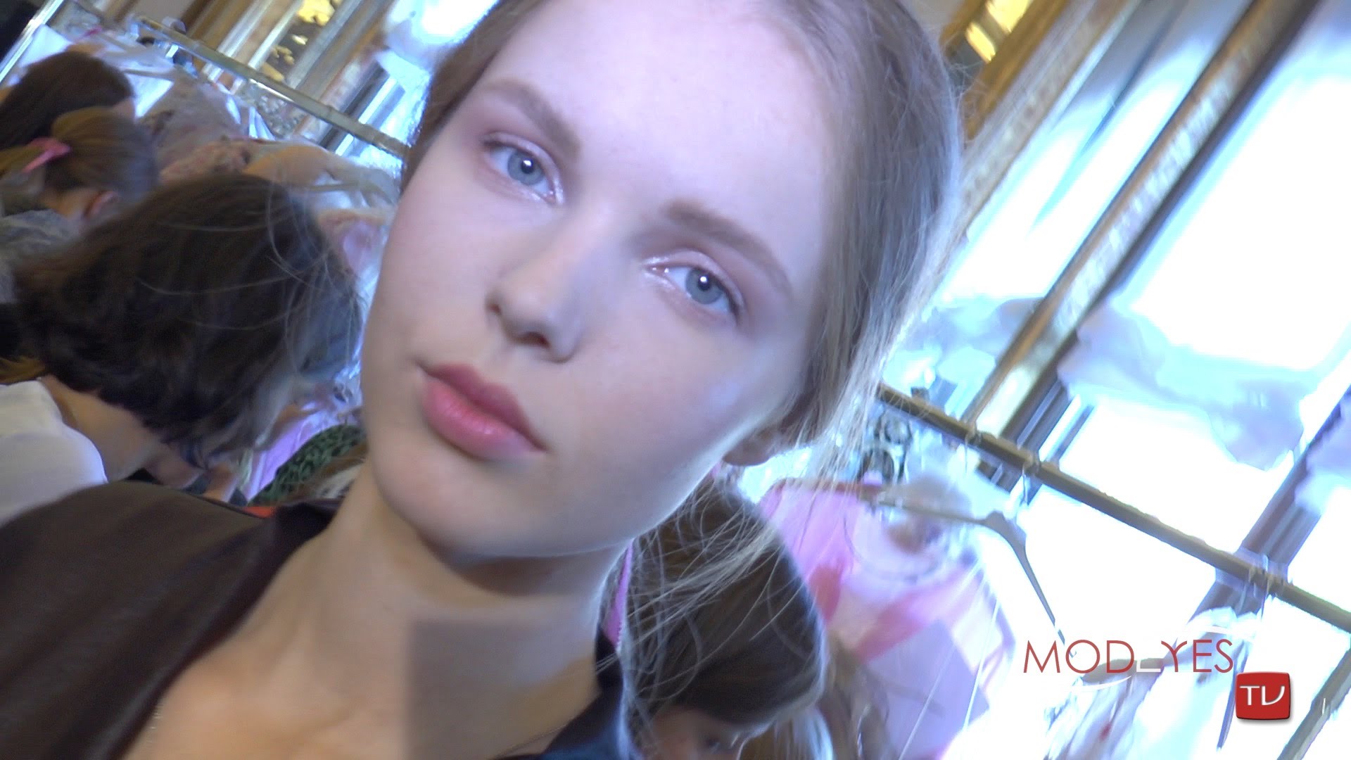 BEAUTY TALK: CYNTHIA RIVAS @ LUISA BECCARIA S/S 2016 - Exclusive from ...